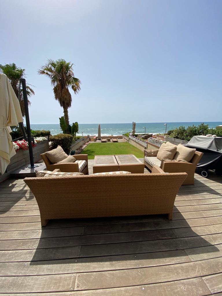 Sea & Sun panoramic seaview cottage for short term rentals - Raz Luxury ...